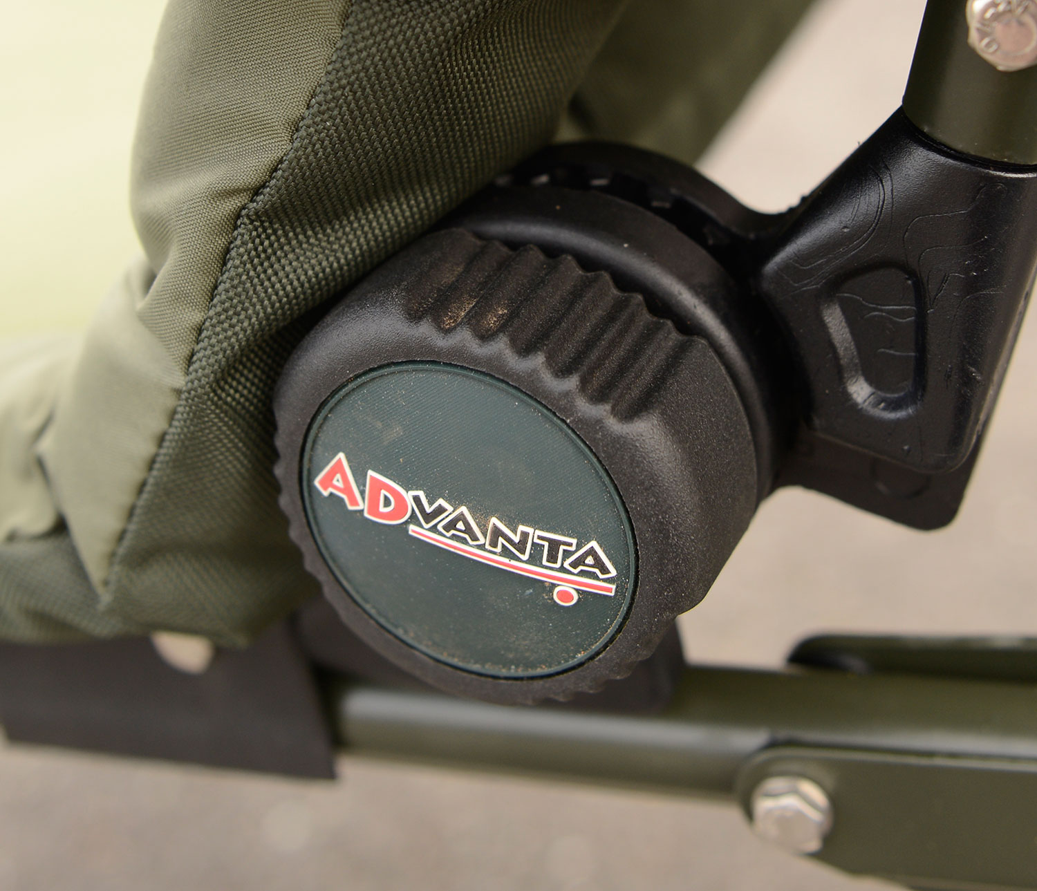 Advanta Endurance Luxury Chair With Arms